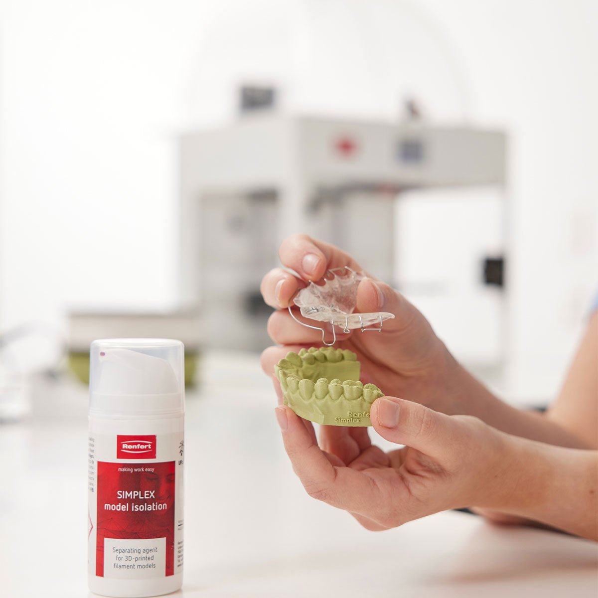 Simplex Isolant 3D Résine Imprimé et Acrylique - Renfert.